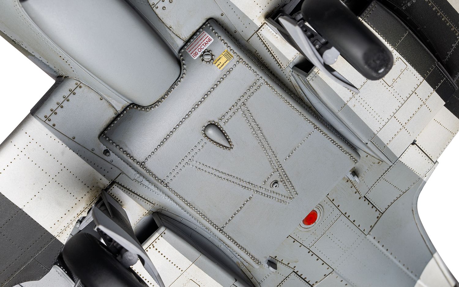 Airfix 1/24 Supermarine Spitfire Mk.IXc - Flying Dray A17001A | Ultimate Modelling Products