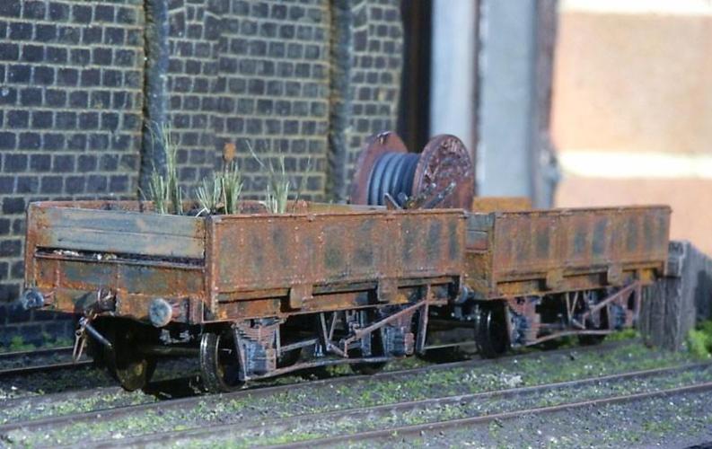 BD27 Deluxe Materials Scenic Rust Kit | Ultimate Modelling Products